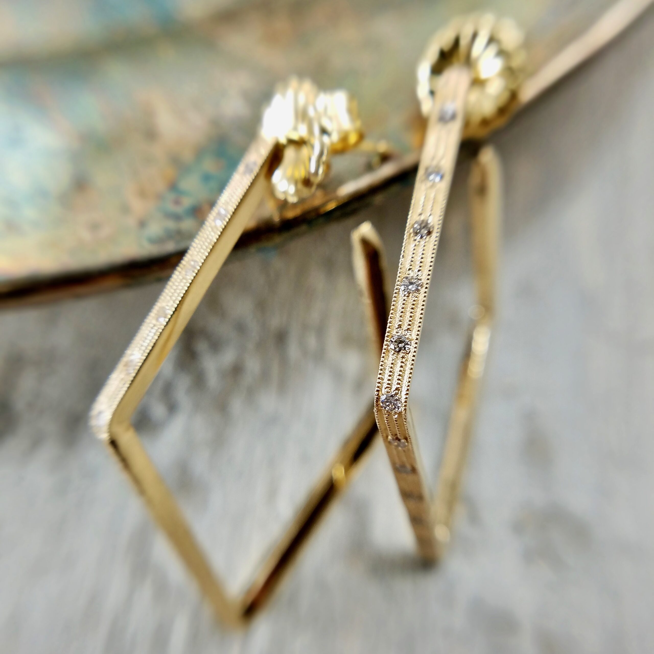 Geometric Gold Fashion Earrings With Diamonds Available For Special Geometric Gold Fashion Earrings With Diamonds Available For Special